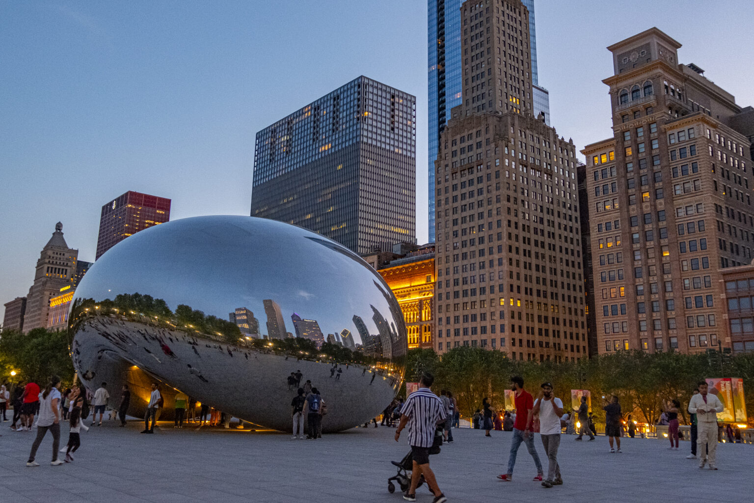 This Day Trip To Chicago Covers More Than You'd Think (No Car Needed!)